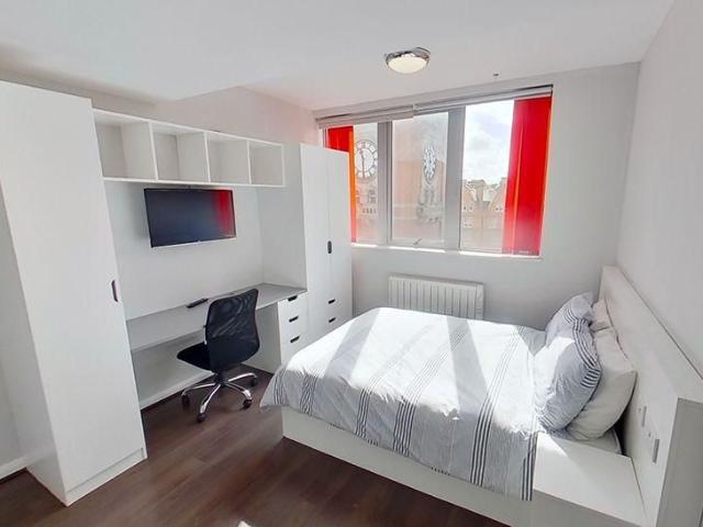 Studio to rent
