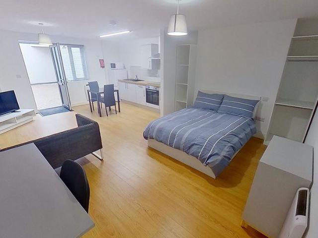 Studio to rent