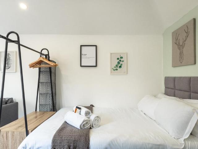 Studio to rent