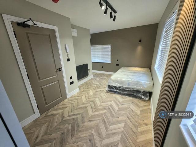 Studio to rent