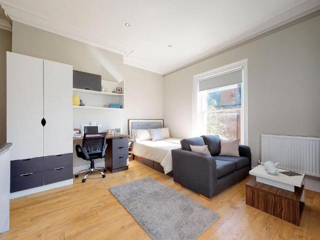 Studio to rent