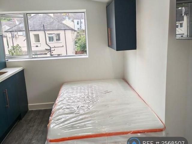 Studio to rent