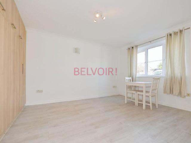 Studio to rent
