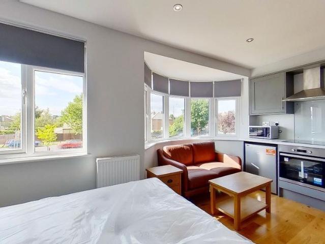 Studio to rent