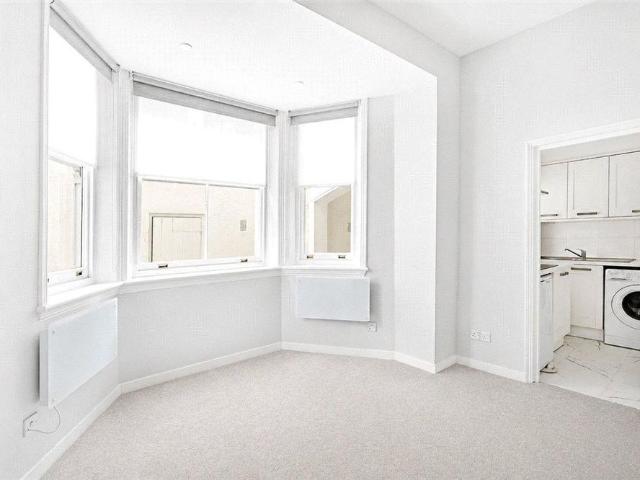 Studio to rent