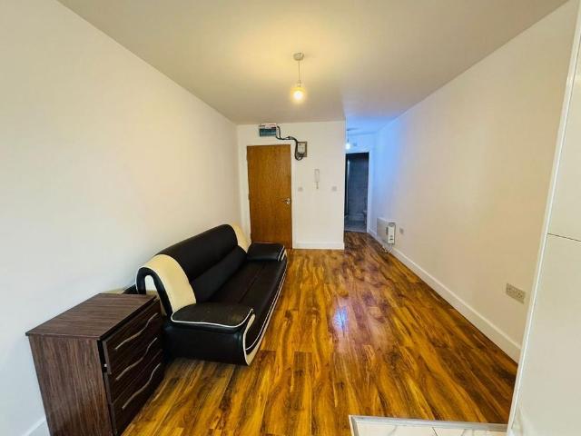 Studio to rent