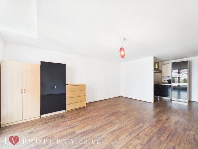 Studio to rent