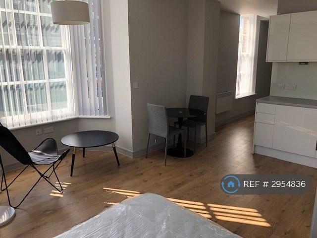 Studio to rent