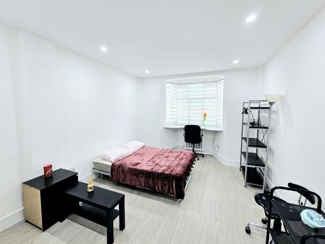 Studio to rent