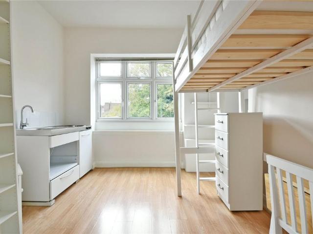Studio to rent