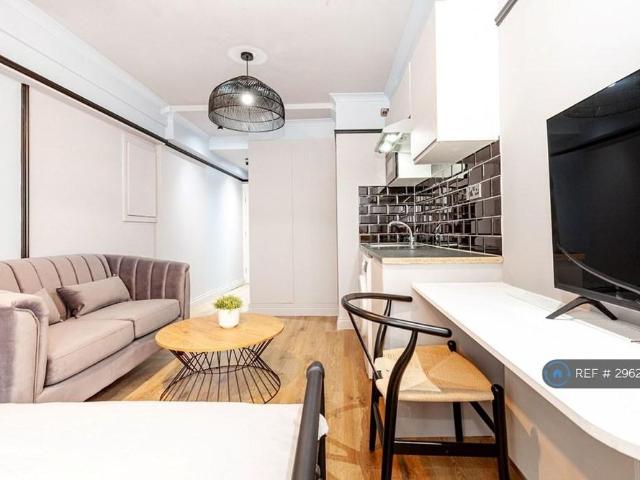 Studio to rent