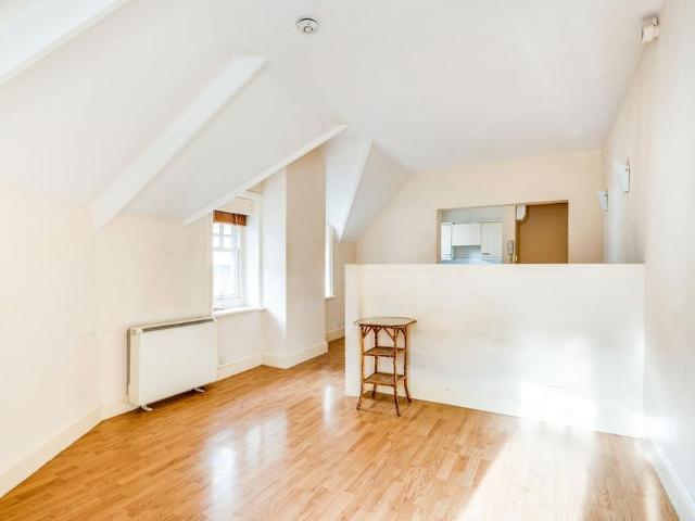 Studio to rent