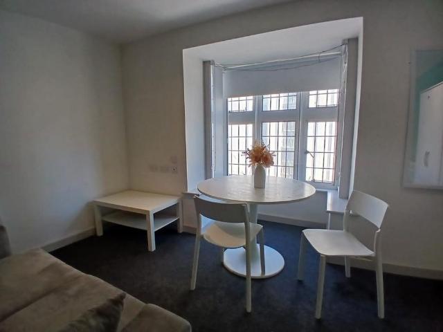 Studio to rent