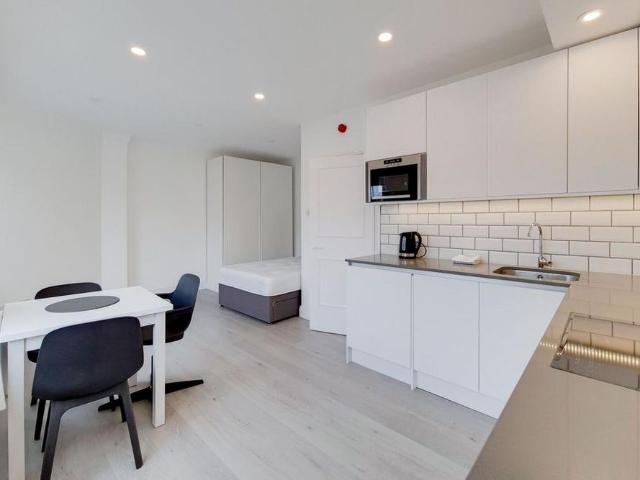 Studio to rent