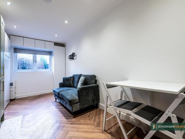 Studio to rent
