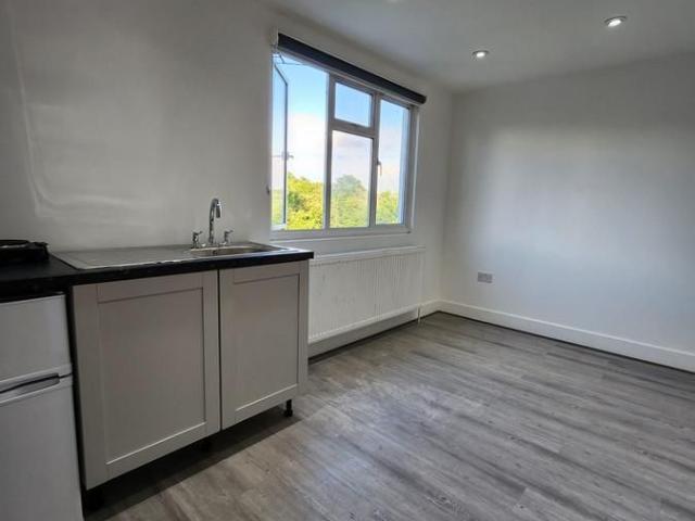 Studio to rent