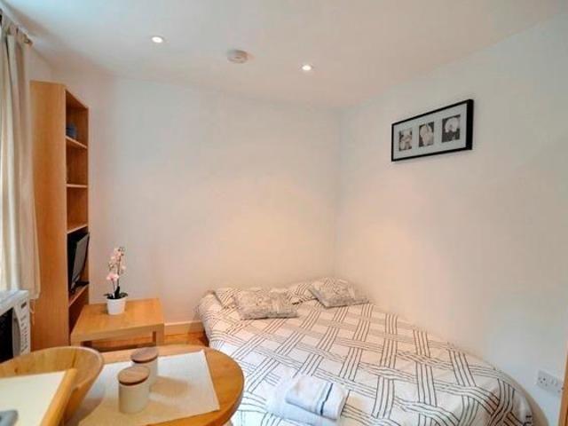 Studio to rent