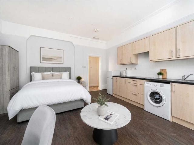 Studio to rent