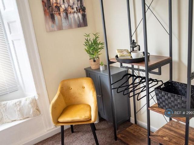 Studio to rent