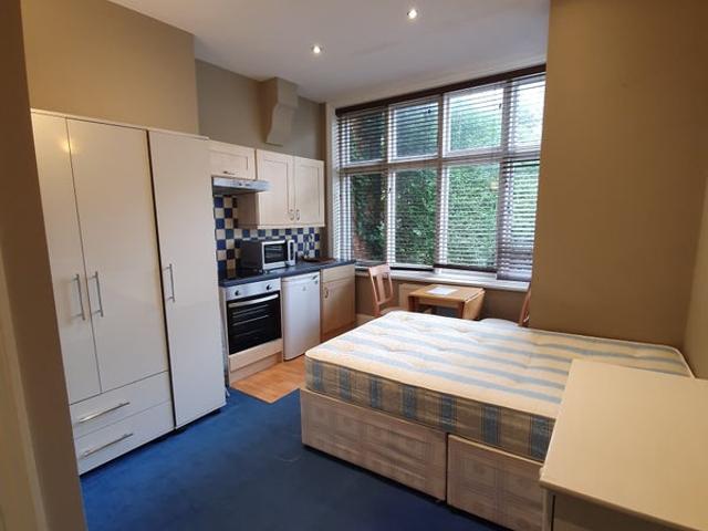 Studio To Rent