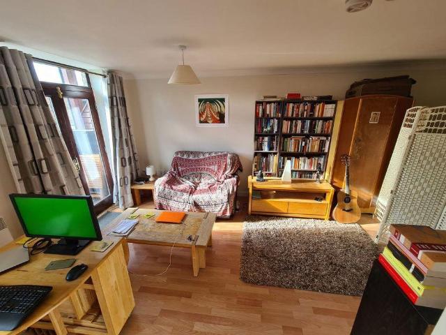Studio to rent