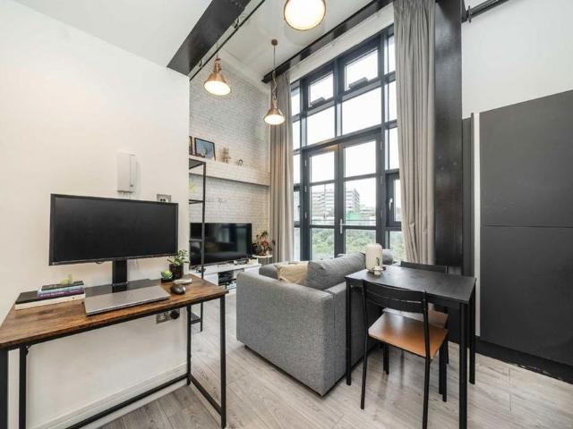 Studio to rent