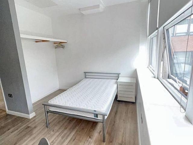 Studio to rent