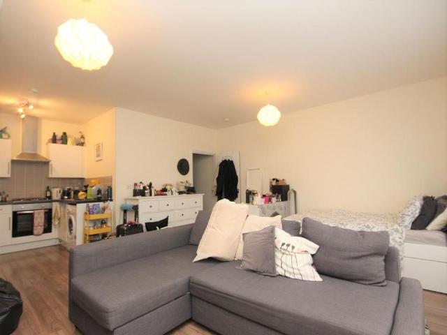Studio to rent