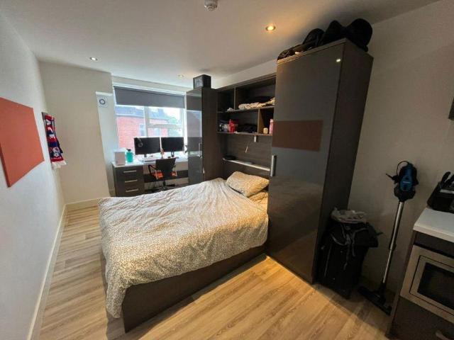 Studio to rent