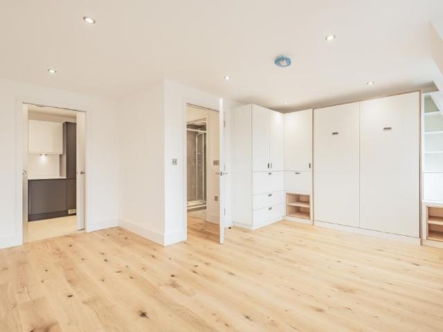 Studio to rent