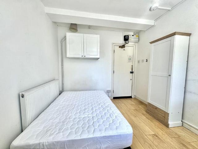 Studio to rent