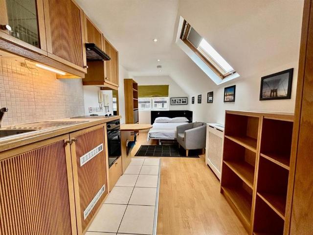 Studio to rent