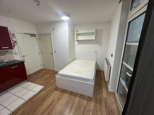 Studio to rent