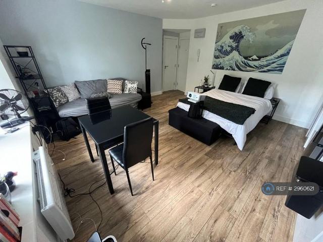 Studio to rent