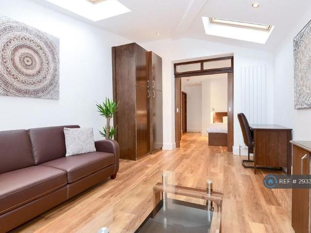Studio to rent
