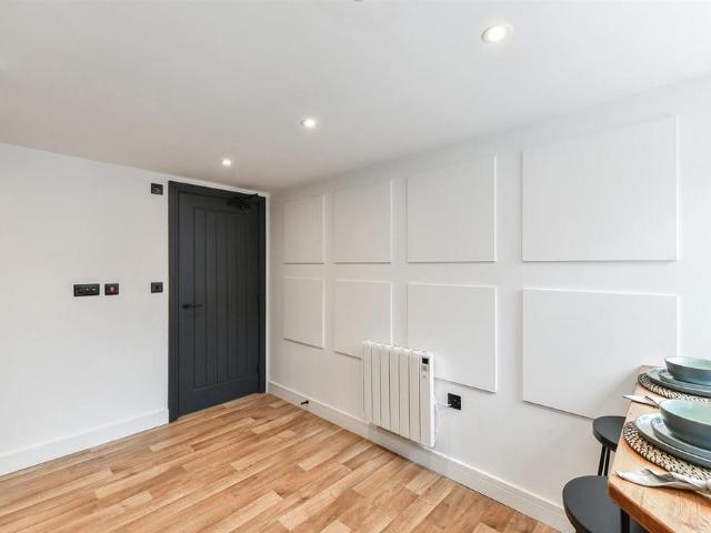 Studio to rent