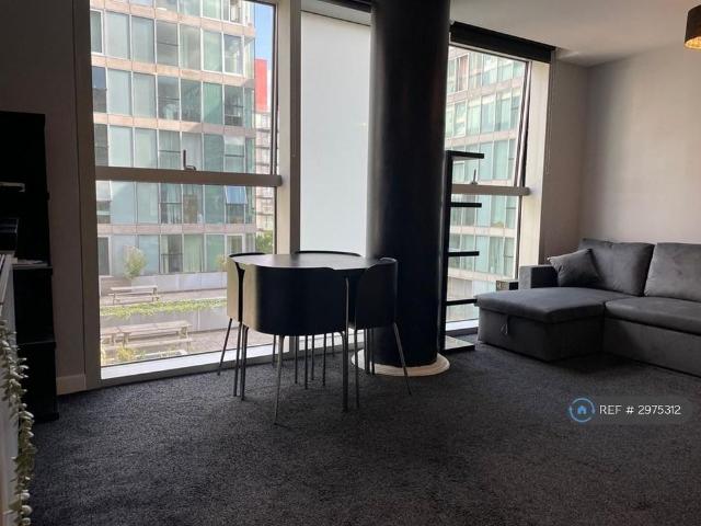 Studio to rent