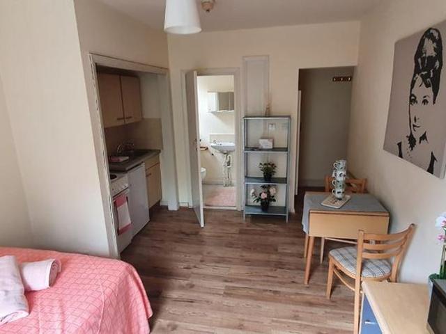 Studio to rent