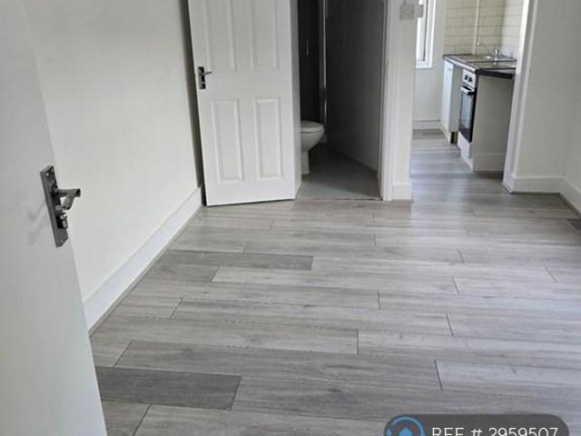 Studio to rent