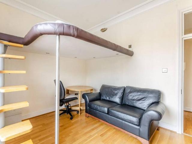 Studio to rent