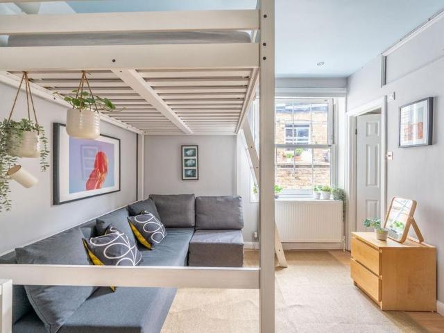 Studio to rent