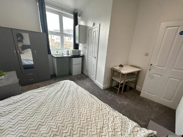 Studio to rent