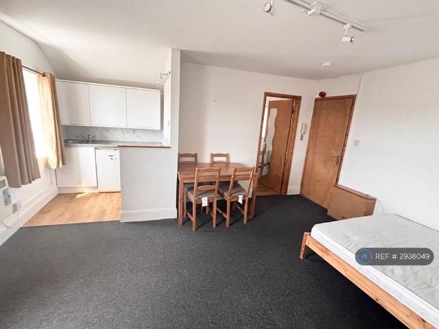 Studio to rent