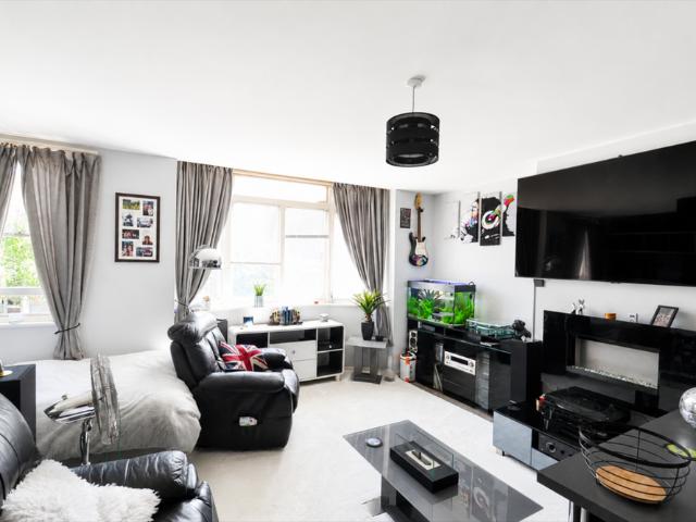 Studio to rent