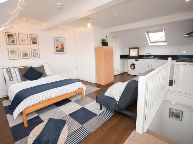 Studio to rent