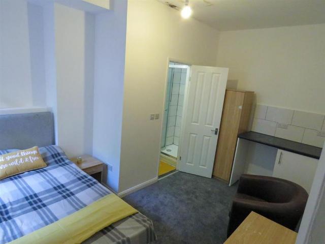 Studio to rent