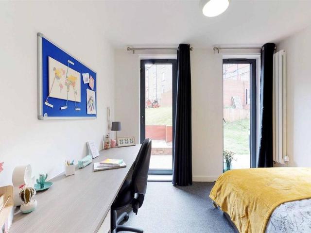 Studio to rent