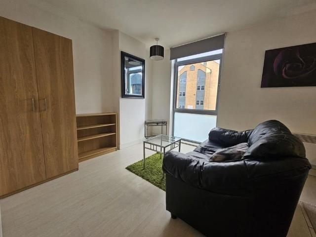 Studio to rent