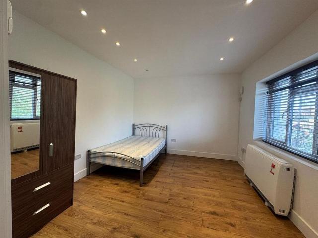 Studio to rent