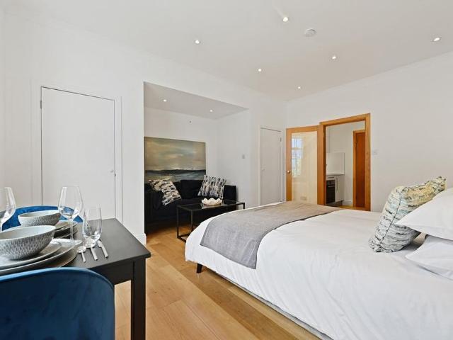 Studio to rent